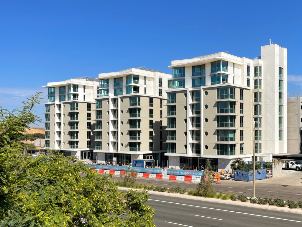 North Commons Student Housing - Safdie Rabines Architects